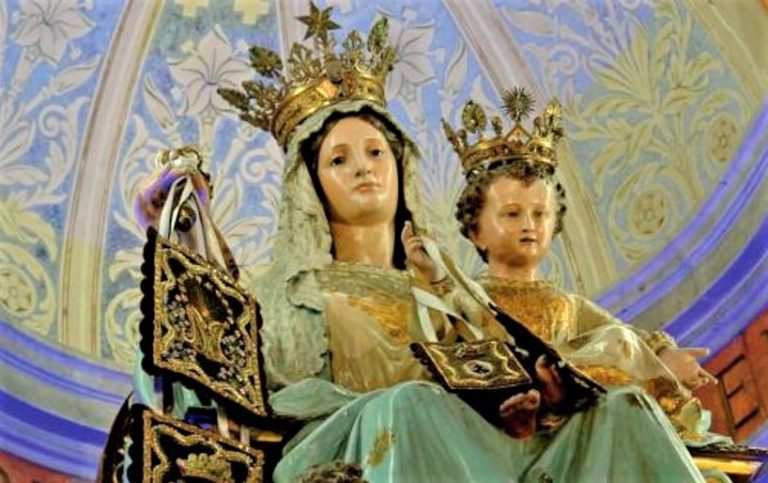 Regina Decor Carmeli – Carmel Holy Land